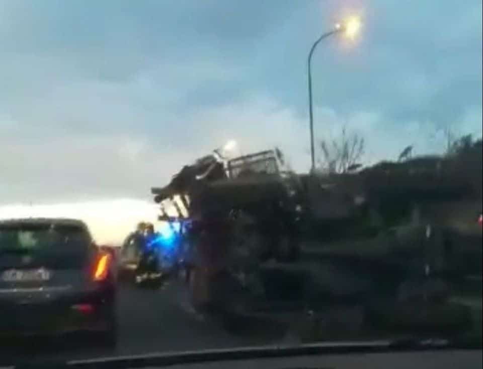 Puglia incidente mortale, scontro tra due mezzi all'alba, bilancio un ... Puglia incidente mortale, scontro tra due mezzi all'alba, bilancio un ...