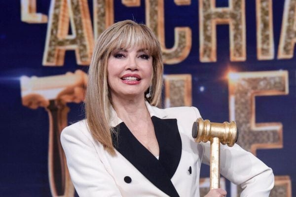 Milly Carlucci è diventata nonna: è nata Camilla Maria - Baritalia News