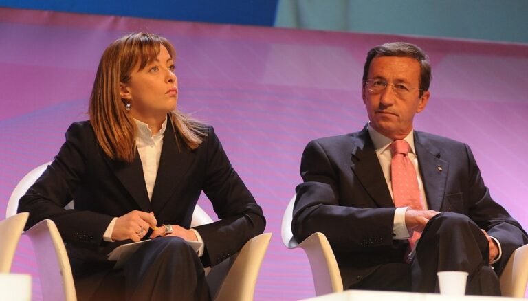 Fini ricorda la giovane Meloni: “Aveva paura di non essere all’altezza ...