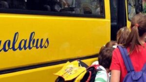 Bambina di 3 anni dimenticata per quattro ore sullo scuolabus a Pizzoli ...