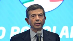Lupi boccia Vannacci e Futuro nazionale: “Sembra il M5s di estrema ...